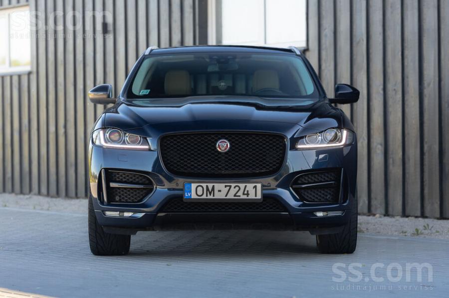 Zils Jaguar F-Pace 2016 Jelgava, ar dzinēja tilpumu 2.00 L un nobraukumu 168 tūkst. km par 13900 €, foto 4 vietnē AUTOMOTO.COM.LV