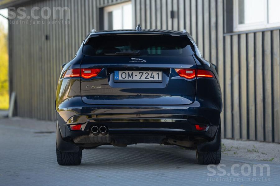 Zils Jaguar F-Pace 2016 Jelgava, ar dzinēja tilpumu 2.00 L un nobraukumu 168 tūkst. km par 13900 €, foto 7 vietnē AUTOMOTO.COM.LV