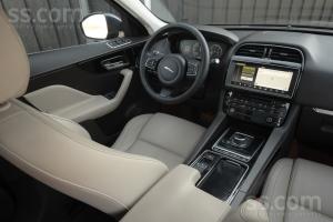 Zils Jaguar F-Pace 2016 Jelgava, ar dzinēja tilpumu 2.00 L un nobraukumu 168 tūkst. km par 13900 €, foto 8 vietnē AUTOMOTO.COM.LV