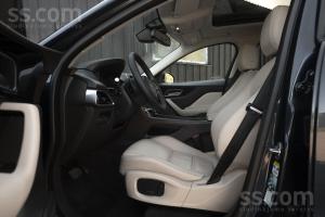 Zils Jaguar F-Pace 2016 Jelgava, ar dzinēja tilpumu 2.00 L un nobraukumu 168 tūkst. km par 13900 €, foto 15 vietnē AUTOMOTO.COM.LV