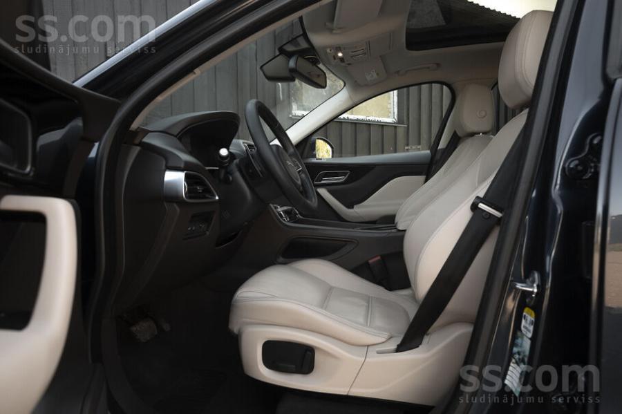 Zils Jaguar F-Pace 2016 Jelgava, ar dzinēja tilpumu 2.00 L un nobraukumu 168 tūkst. km par 13900 €, foto 15 vietnē AUTOMOTO.COM.LV