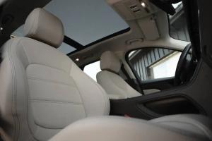 Blue Jaguar F-Pace 2016 in Jelgava, with an engine capacity of 2.00 L and mileage of 168 thousand km for 13900 €, photo 19 on AUTOMOTO.COM.LV