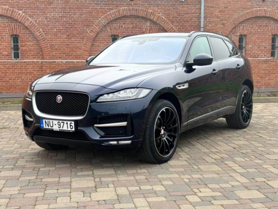 Blue Jaguar F-Pace 2016 in Riga, with an engine capacity of 2.00 L and mileage of 170 thousand km for 22499 €, photo 1 on AUTOMOTO.COM.LV