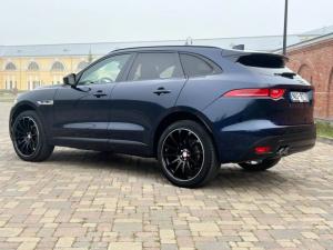 Blue Jaguar F-Pace 2016 in Riga, with an engine capacity of 2.00 L and mileage of 170 thousand km for 22499 €, photo 5 on AUTOMOTO.COM.LV