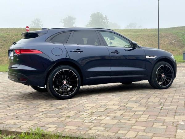 Blue Jaguar F-Pace 2016 in Riga, with an engine capacity of 2.00 L and mileage of 170 thousand km for 22499 €, photo 6 on AUTOMOTO.COM.LV