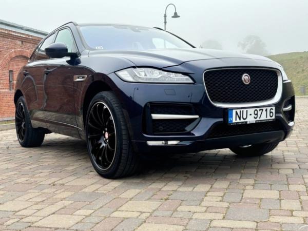 Blue Jaguar F-Pace 2016 in Riga, with an engine capacity of 2.00 L and mileage of 170 thousand km for 22499 €, photo 7 on AUTOMOTO.COM.LV