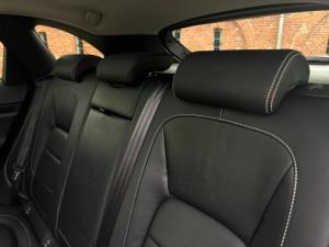 Blue Jaguar F-Pace 2016 in Riga, with an engine capacity of 2.00 L and mileage of 170 thousand km for 22499 €, photo 22 on AUTOMOTO.COM.LV