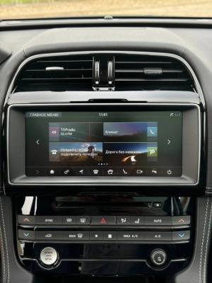 Blue Jaguar F-Pace 2016 in Riga, with an engine capacity of 2.00 L and mileage of 170 thousand km for 22499 €, photo 31 on AUTOMOTO.COM.LV