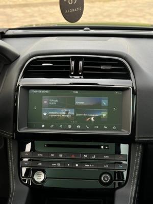 Blue Jaguar F-Pace 2016 in Riga, with an engine capacity of 2.00 L and mileage of 170 thousand km for 22499 €, photo 36 on AUTOMOTO.COM.LV