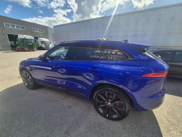 Blue Jaguar F-Pace 2016 in Vilnius, with an engine capacity of 2.99 L and mileage of 149 thousand km for 14900 €, photo 6 on AUTOMOTO.COM.LV