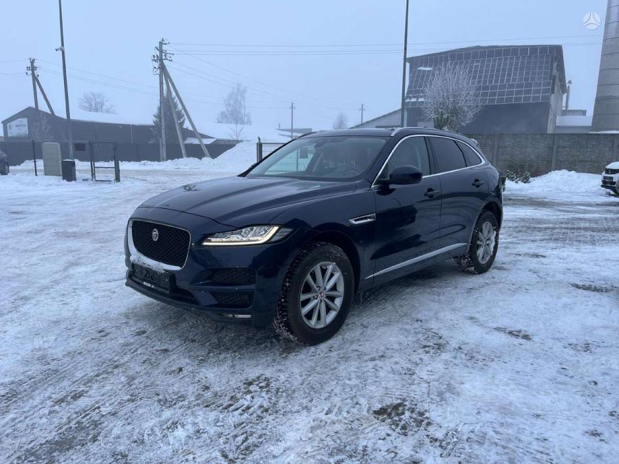 Blue Jaguar F-Pace 2017 in Taurage, with an engine capacity of 2.00 L and mileage of 175 thousand km for 13900 €, photo 4 on AUTOMOTO.COM.LV