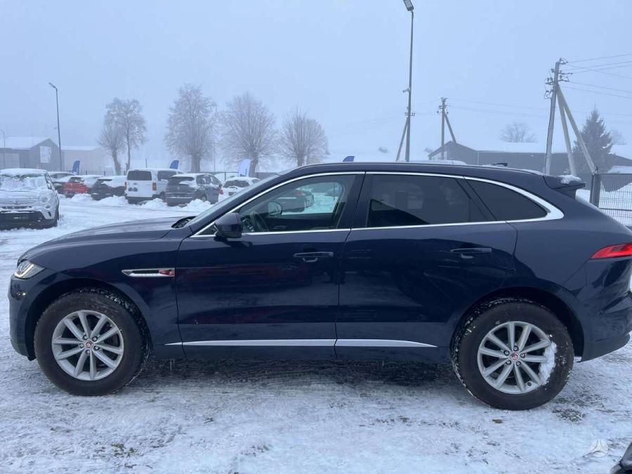 Blue Jaguar F-Pace 2017 in Taurage, with an engine capacity of 2.00 L and mileage of 175 thousand km for 13900 €, photo 12 on AUTOMOTO.COM.LV