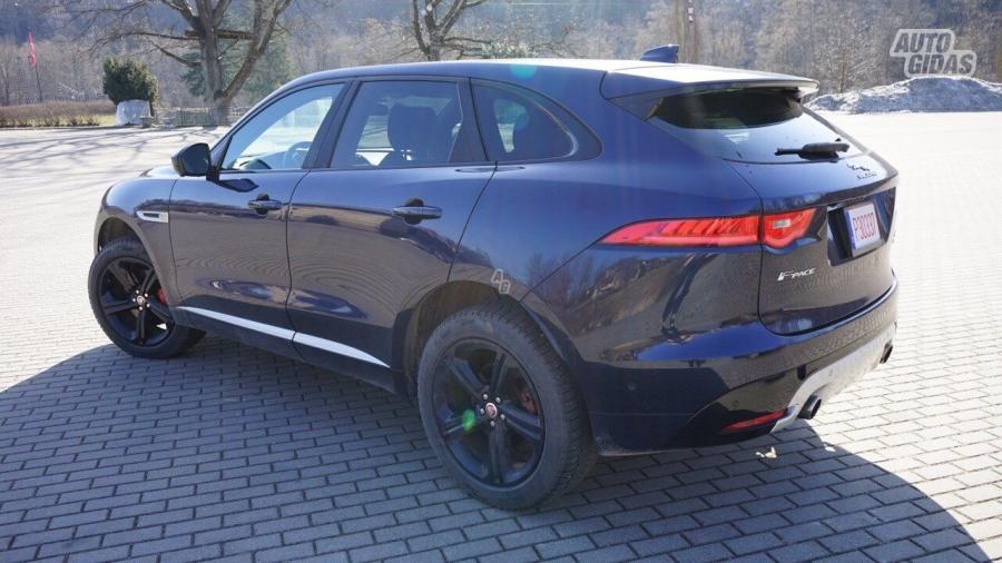 Blue Jaguar F-Pace 2017 in Vilnius, with an engine capacity of 3.00 L and mileage of 197 thousand km for 17900 €, photo 5 on AUTOMOTO.COM.LV