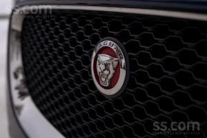 Zils Jaguar F-Pace 2017 Liepāja, ar dzinēja tilpumu 2.00 L un nobraukumu 118 tūkst. km par 16900 €, foto 6 vietnē AUTOMOTO.COM.LV