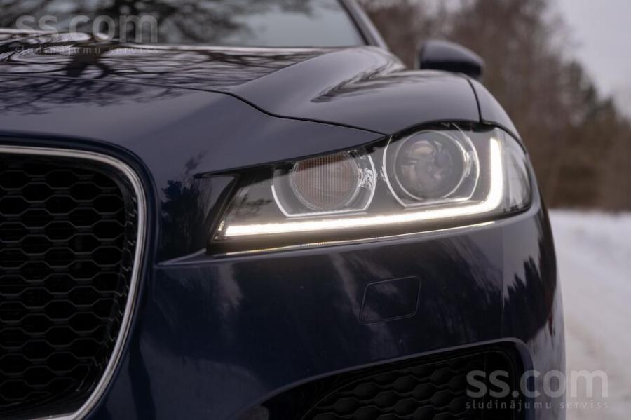 Zils Jaguar F-Pace 2017 Liepāja, ar dzinēja tilpumu 2.00 L un nobraukumu 118 tūkst. km par 16900 €, foto 7 vietnē AUTOMOTO.COM.LV