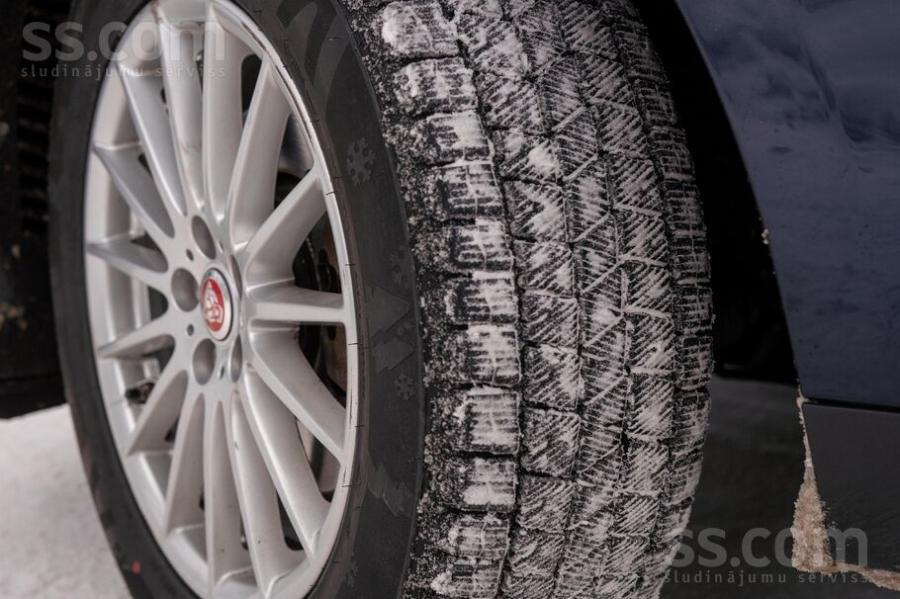 Zils Jaguar F-Pace 2017 Liepāja, ar dzinēja tilpumu 2.00 L un nobraukumu 118 tūkst. km par 16900 €, foto 8 vietnē AUTOMOTO.COM.LV