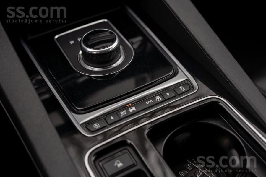 Zils Jaguar F-Pace 2017 Liepāja, ar dzinēja tilpumu 2.00 L un nobraukumu 118 tūkst. km par 16900 €, foto 15 vietnē AUTOMOTO.COM.LV