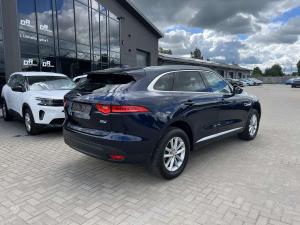 Blue Jaguar F-Pace 2017 in Taurage, with an engine capacity of 2.00 L and mileage of 175 thousand km for 13700 €, photo 9 on AUTOMOTO.COM.LV