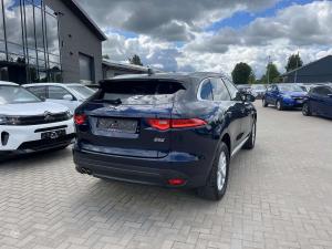 Blue Jaguar F-Pace 2017 in Taurage, with an engine capacity of 2.00 L and mileage of 175 thousand km for 13700 €, photo 10 on AUTOMOTO.COM.LV