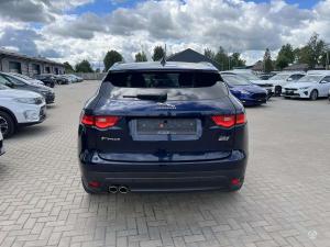 Blue Jaguar F-Pace 2017 in Taurage, with an engine capacity of 2.00 L and mileage of 175 thousand km for 13700 €, photo 11 on AUTOMOTO.COM.LV