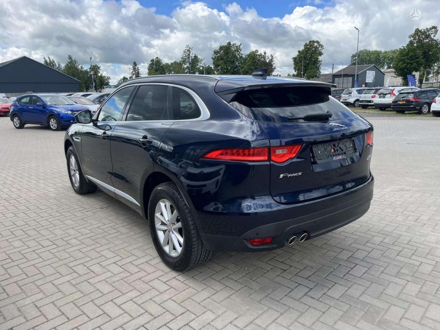 Blue Jaguar F-Pace 2017 in Taurage, with an engine capacity of 2.00 L and mileage of 175 thousand km for 13700 €, photo 12 on AUTOMOTO.COM.LV