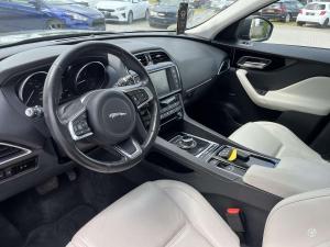 Blue Jaguar F-Pace 2017 in Taurage, with an engine capacity of 2.00 L and mileage of 175 thousand km for 13700 €, photo 17 on AUTOMOTO.COM.LV