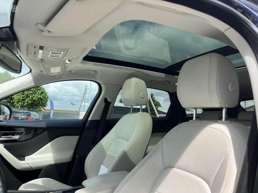 Blue Jaguar F-Pace 2017 in Taurage, with an engine capacity of 2.00 L and mileage of 175 thousand km for 13700 €, photo 19 on AUTOMOTO.COM.LV