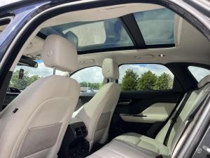 Blue Jaguar F-Pace 2017 in Taurage, with an engine capacity of 2.00 L and mileage of 175 thousand km for 13700 €, photo 22 on AUTOMOTO.COM.LV