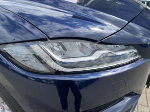 Blue Jaguar F-Pace 2017 in Taurage, with an engine capacity of 2.00 L and mileage of 175 thousand km for 13700 €, photo 29 on AUTOMOTO.COM.LV