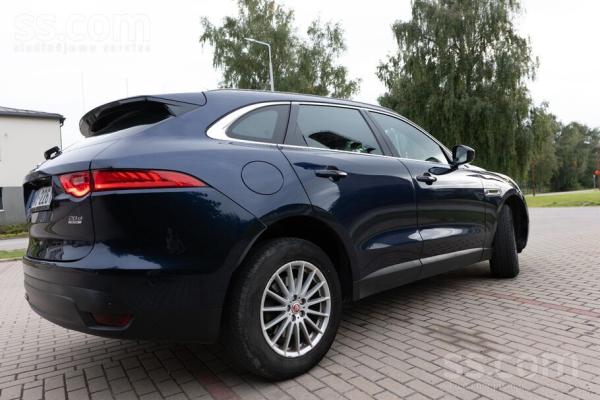 Zils Jaguar F-Pace 2017 Liepāja, ar dzinēja tilpumu 2.00 L un nobraukumu 127 tūkst. km par 15500 €, foto 4 vietnē AUTOMOTO.COM.LV