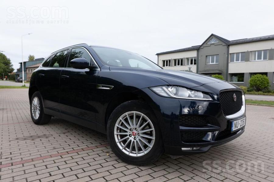 Blue Jaguar F-Pace 2017 in Liepaja, with an engine capacity of 2.00 L and mileage of 127 thousand km for 15500 €, photo 5 on AUTOMOTO.COM.LV