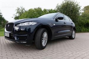 Blue Jaguar F-Pace 2017 in Liepaja, with an engine capacity of 2.00 L and mileage of 127 thousand km for 15500 €, photo 7 on AUTOMOTO.COM.LV
