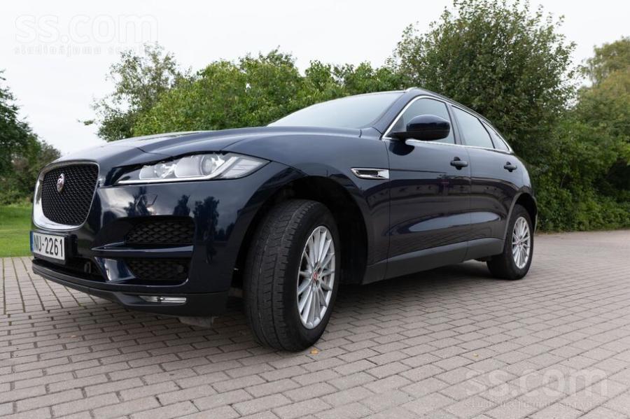 Blue Jaguar F-Pace 2017 in Liepaja, with an engine capacity of 2.00 L and mileage of 127 thousand km for 15500 €, photo 7 on AUTOMOTO.COM.LV