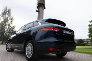 Zils Jaguar F-Pace 2017 Liepāja, ar dzinēja tilpumu 2.00 L un nobraukumu 127 tūkst. km par 15500 €, foto  vietnē AUTOMOTO.COM.LV