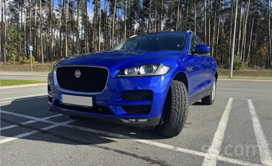Blue Jaguar F-Pace 2018 in Riga, with an engine capacity of 2.00 L and mileage of 109 thousand km for 19900 €, photo 8 on AUTOMOTO.COM.LV