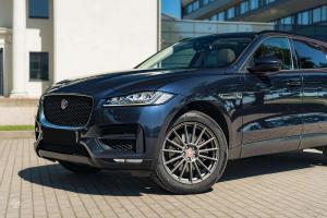 Blue Jaguar F-Pace 2018 in Klaipeda, with an engine capacity of 2.00 L and mileage of 119 thousand km for 21000 €, photo 10 on AUTOMOTO.COM.LV