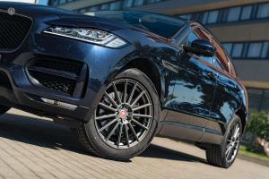 Blue Jaguar F-Pace 2018 in Klaipeda, with an engine capacity of 2.00 L and mileage of 119 thousand km for 21000 €, photo 11 on AUTOMOTO.COM.LV
