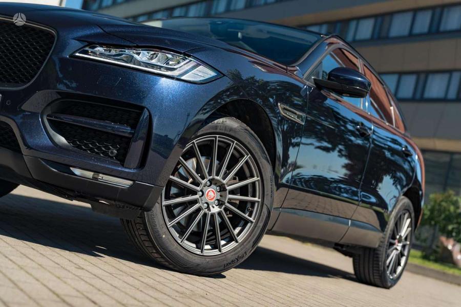 Blue Jaguar F-Pace 2018 in Klaipeda, with an engine capacity of 2.00 L and mileage of 119 thousand km for 21000 €, photo 11 on AUTOMOTO.COM.LV