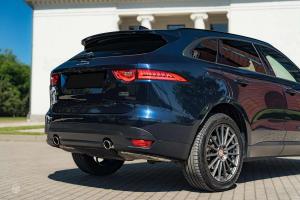 Blue Jaguar F-Pace 2018 in Klaipeda, with an engine capacity of 2.00 L and mileage of 119 thousand km for 21000 €, photo 18 on AUTOMOTO.COM.LV
