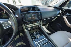 Blue Jaguar F-Pace 2018 in Klaipeda, with an engine capacity of 2.00 L and mileage of 119 thousand km for 21000 €, photo 27 on AUTOMOTO.COM.LV