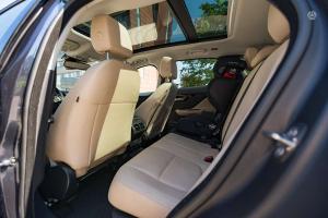 Blue Jaguar F-Pace 2018 in Klaipeda, with an engine capacity of 2.00 L and mileage of 119 thousand km for 21000 €, photo 31 on AUTOMOTO.COM.LV