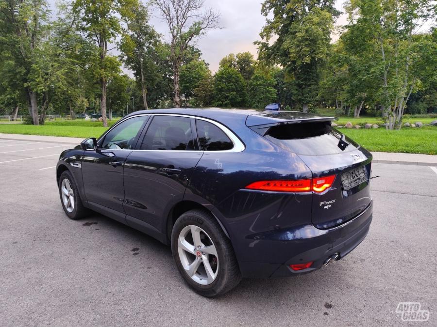 Blue Jaguar F-Pace 2018 in Siauliai, with an engine capacity of 2.00 L and mileage of 140 thousand km for 13000 €, photo 4 on AUTOMOTO.COM.LV
