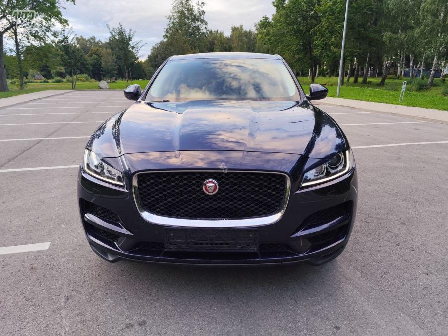 Blue Jaguar F-Pace 2018 in Siauliai, with an engine capacity of 2.00 L and mileage of 140 thousand km for 13000 €, photo 6 on AUTOMOTO.COM.LV