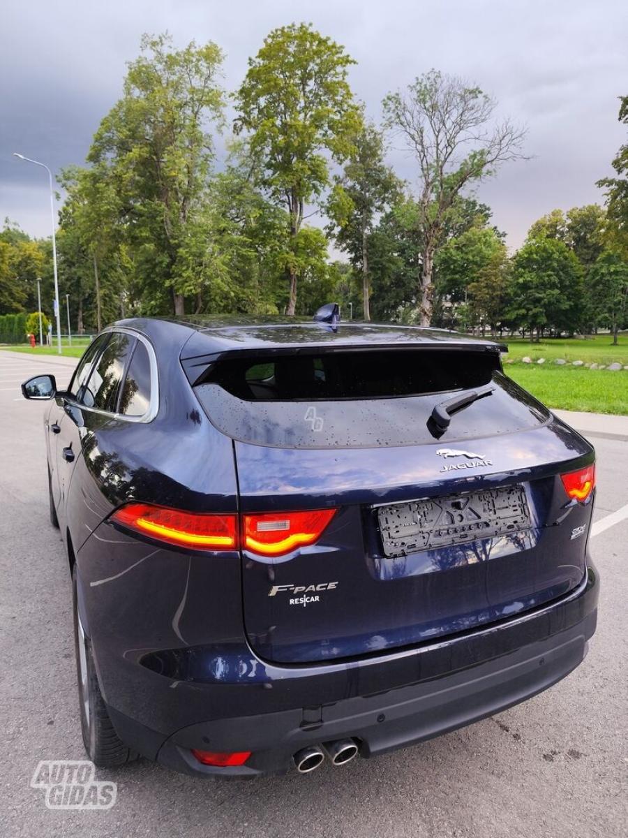Blue Jaguar F-Pace 2018 in Siauliai, with an engine capacity of 2.00 L and mileage of 140 thousand km for 13000 €, photo 9 on AUTOMOTO.COM.LV