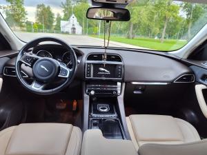 Blue Jaguar F-Pace 2018 in Siauliai, with an engine capacity of 2.00 L and mileage of 140 thousand km for 13000 €, photo 10 on AUTOMOTO.COM.LV
