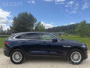 Blue Jaguar F-Pace 2018 in Riga, with an engine capacity of 2.00 L and mileage of 184 thousand km for 15000 €, photo 4 on AUTOMOTO.COM.LV
