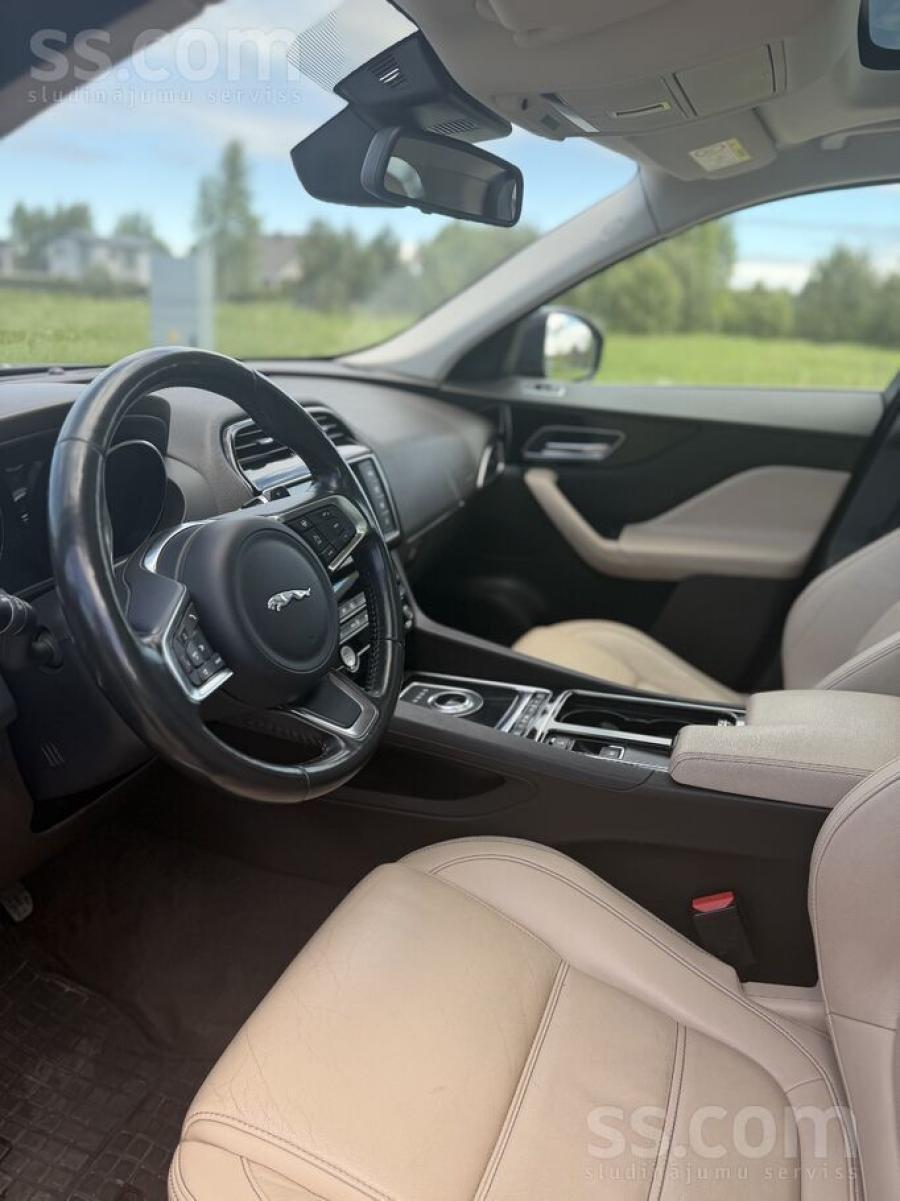 Blue Jaguar F-Pace 2018 in Riga, with an engine capacity of 2.00 L and mileage of 184 thousand km for 15000 €, photo 9 on AUTOMOTO.COM.LV