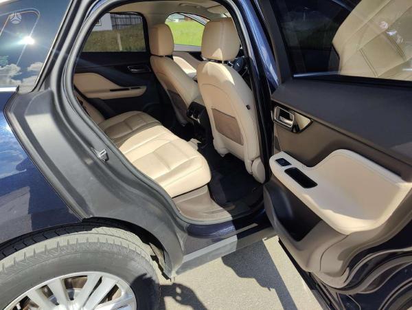 Zils Jaguar F-Pace 2019 Mažeikiai, ar dzinēja tilpumu 2.00 L un nobraukumu 111 tūkst. km par 16300 €, foto 11 vietnē AUTOMOTO.COM.LV