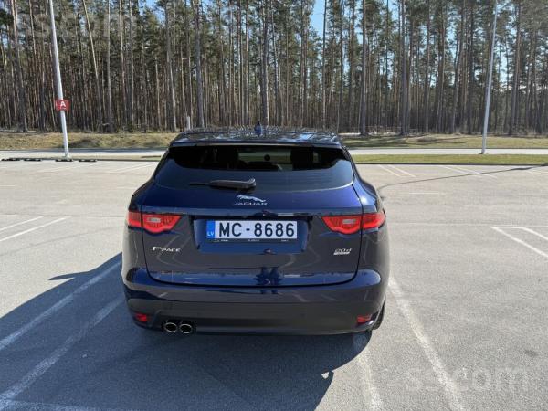 Blue Jaguar F-Pace 2019 in Riga, with an engine capacity of 2.00 L and mileage of 57 thousand km for 21500 €, photo 4 on AUTOMOTO.COM.LV