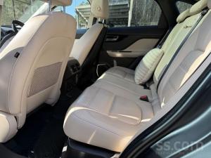Zils Jaguar F-Pace 2019 Rīga, ar dzinēja tilpumu 2.00 L un nobraukumu 57 tūkst. km par 21500 €, foto 9 vietnē AUTOMOTO.COM.LV